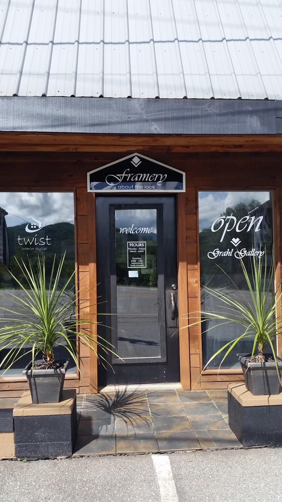 Grahl Gallery And Framing Studio - Chatuge Home Concierge